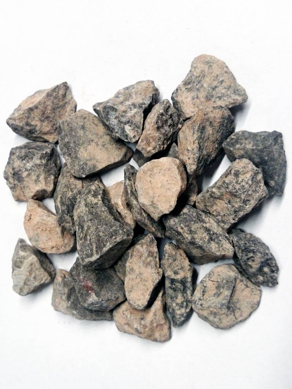 Grey chippings 20mm - 800kg bulk bags - Valley Contractors